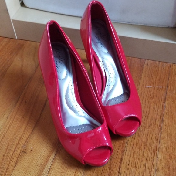dexflex comfort | Shoes | Red Heels | Poshmark